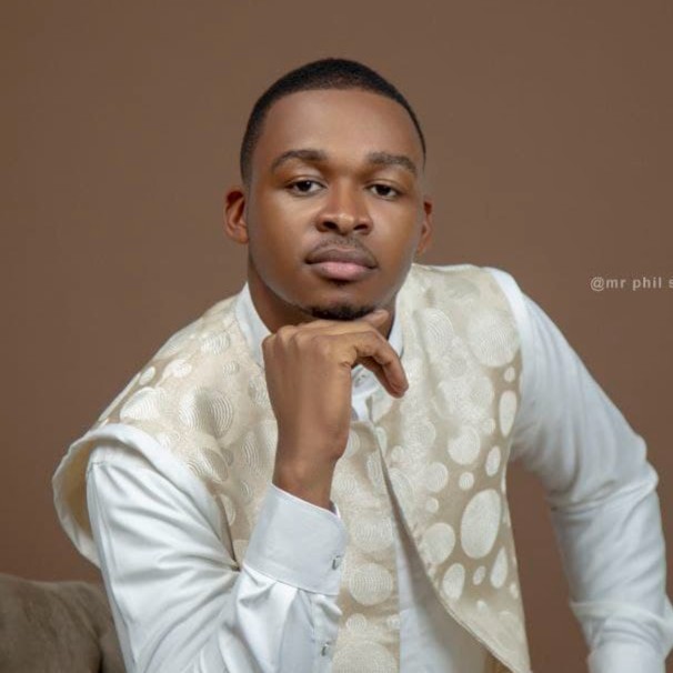 Portrait entrepreneur : Ndzala Landry,CEO de Royal Fish Industry, le ...